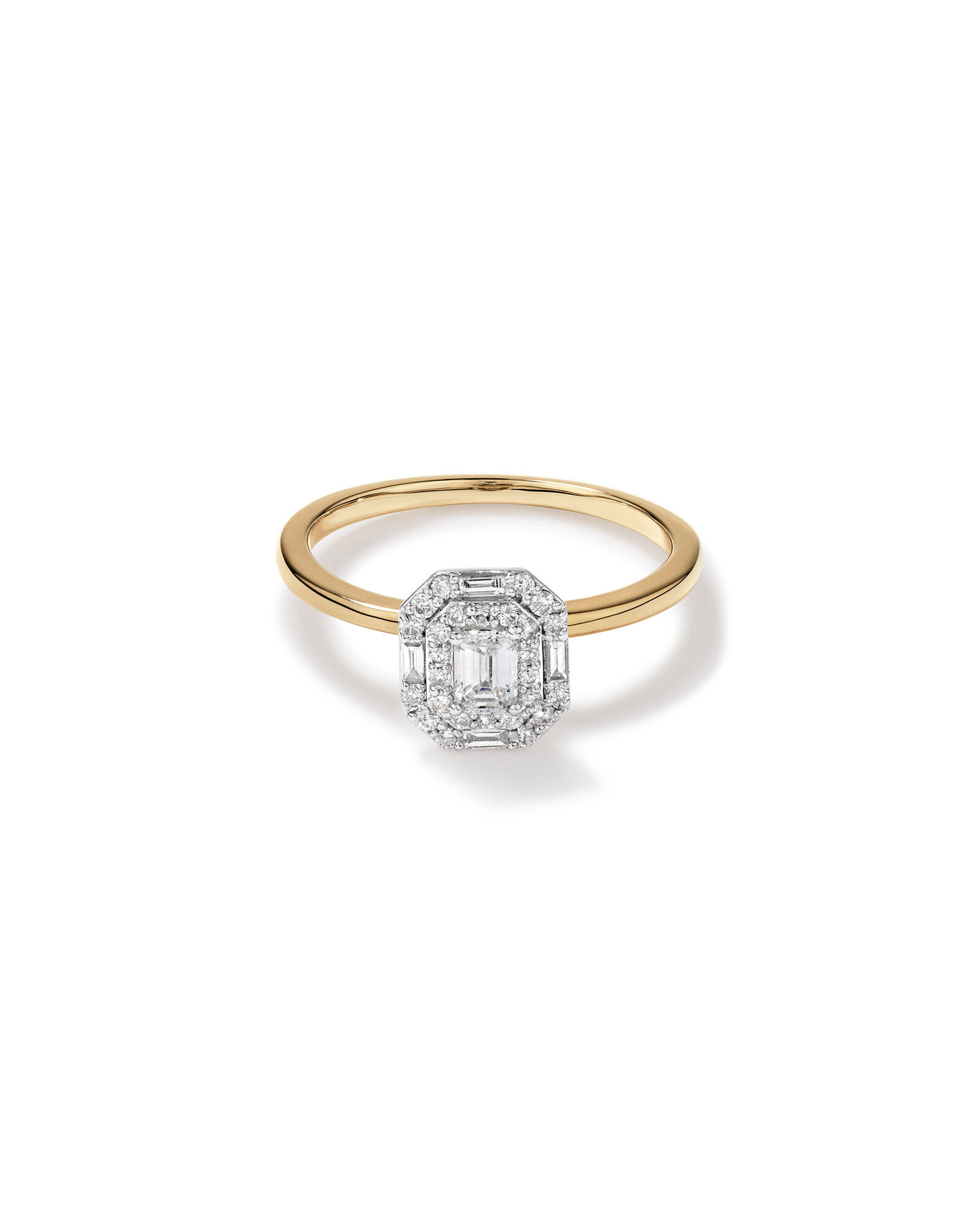 Baguette emerald cut diamond ring store